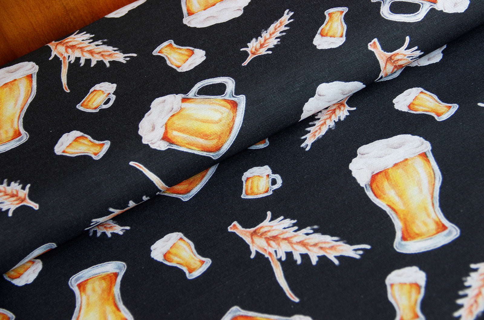 Decorative fabric wheat beer black - beer glass - decorative fabric ...